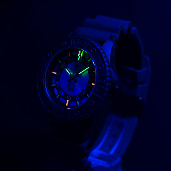 Smith & Wesson Military & Police Watch with Tritium – CampcoShop